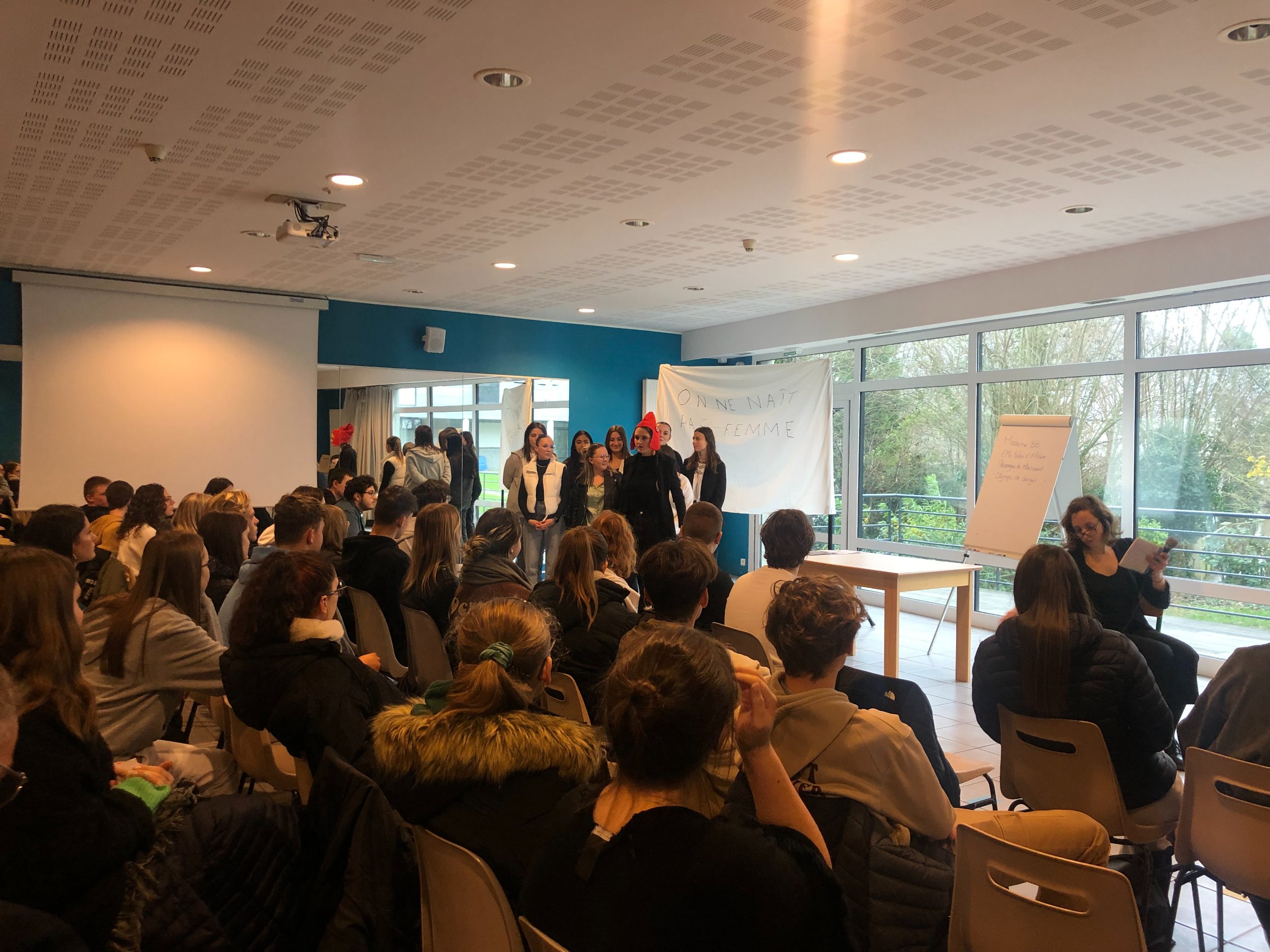 Atelier théâtre "On ne naît pas femme" - Lycée du Golf de Dieppe